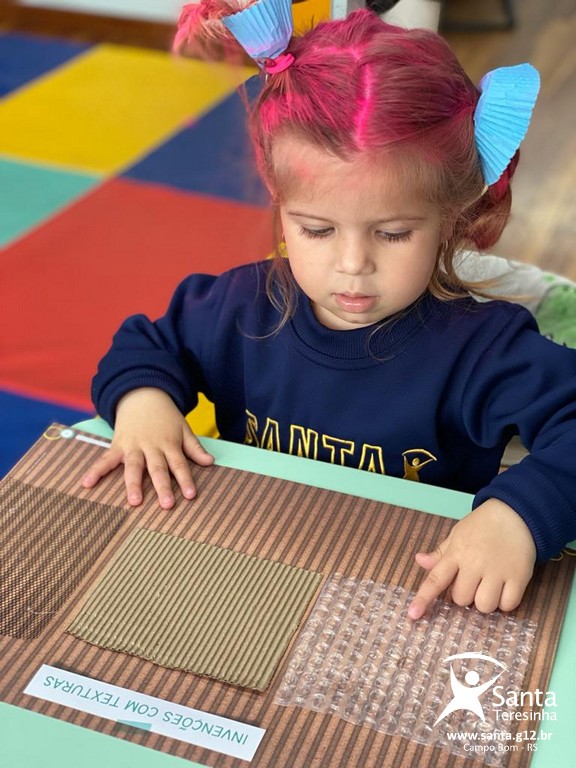 EXPLORANDO TEXTURA – Colégio Santa Teresinha