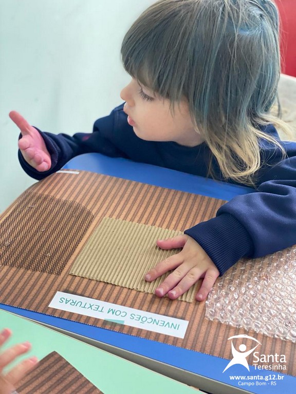 EXPLORANDO TEXTURA – Colégio Santa Teresinha